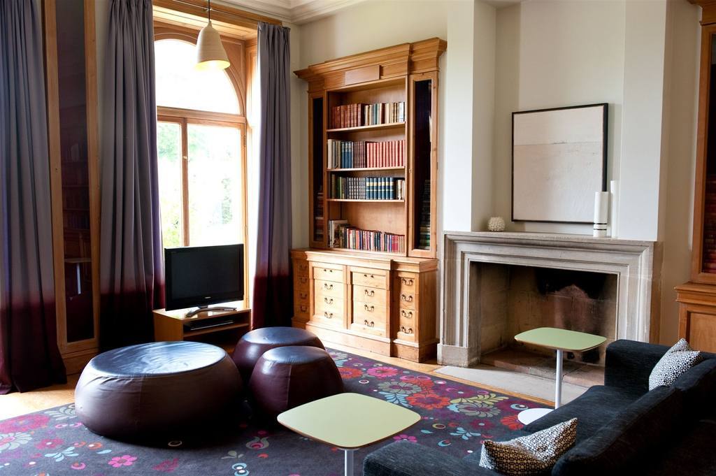 Hire Cowley Manor | The Library | VenueScanner