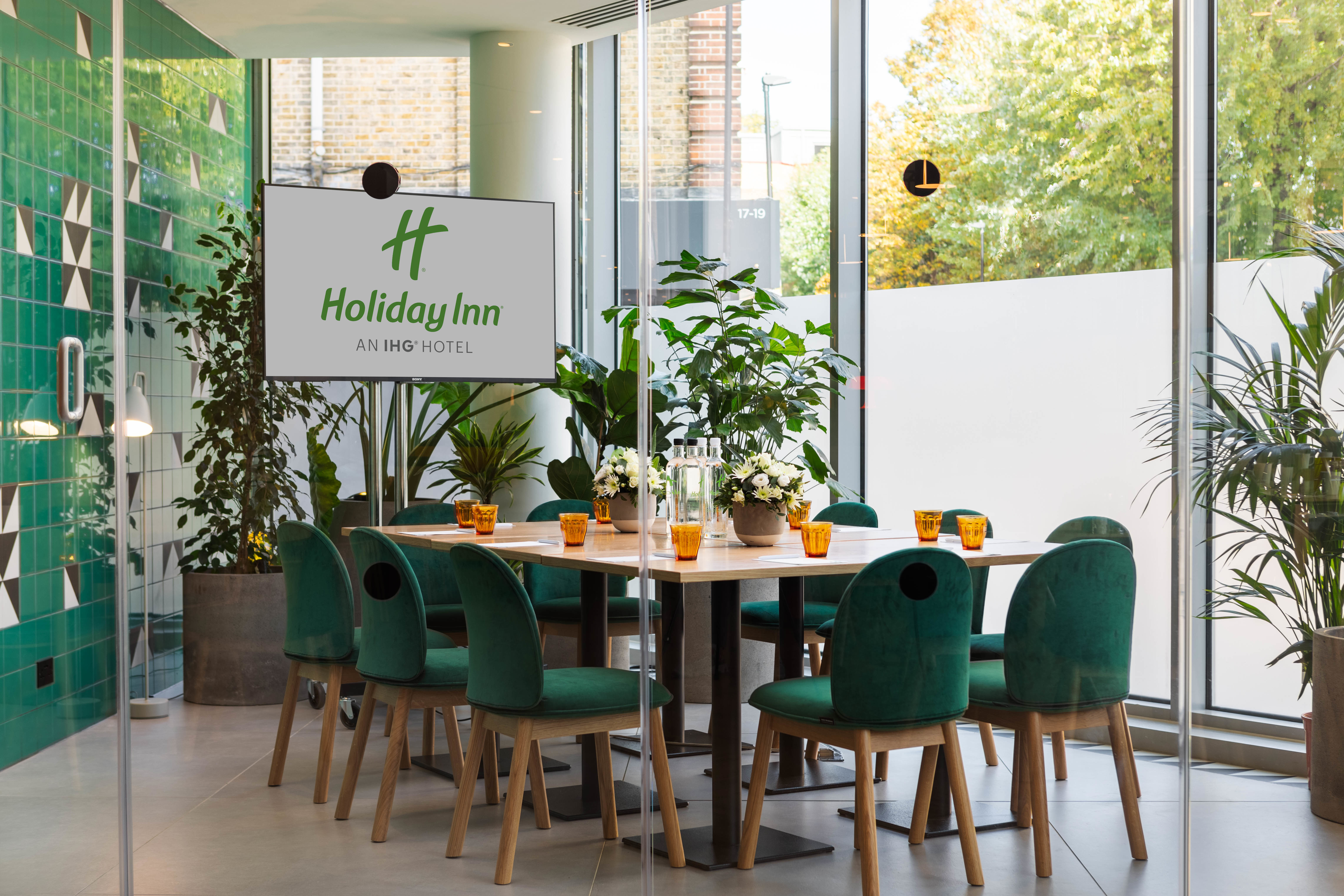 Hire Holiday Inn London Whitechapel/ Whitechapel Think Factory | Green ...