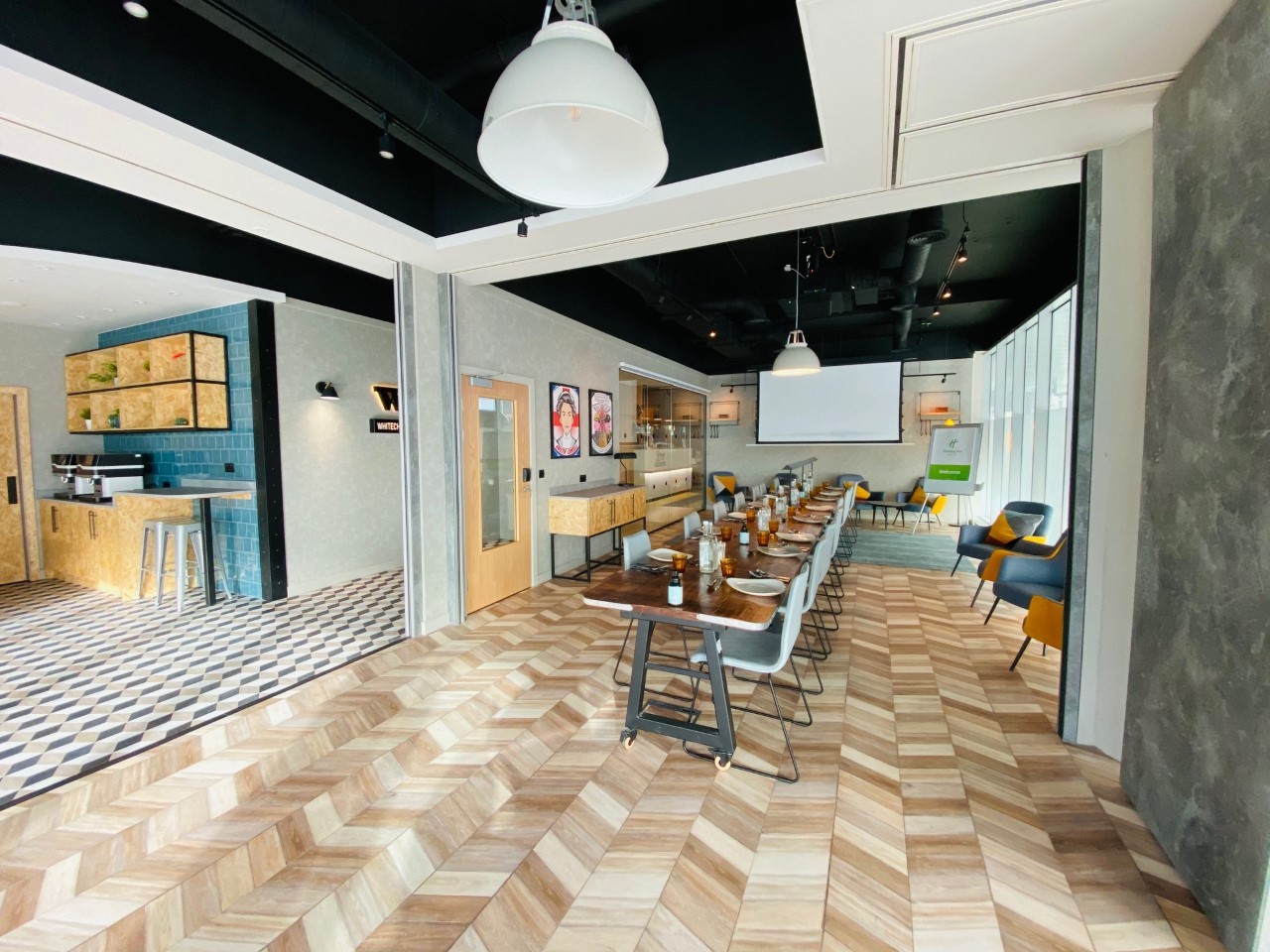 Hire Holiday Inn London Whitechapel/ Whitechapel Think Factory ...