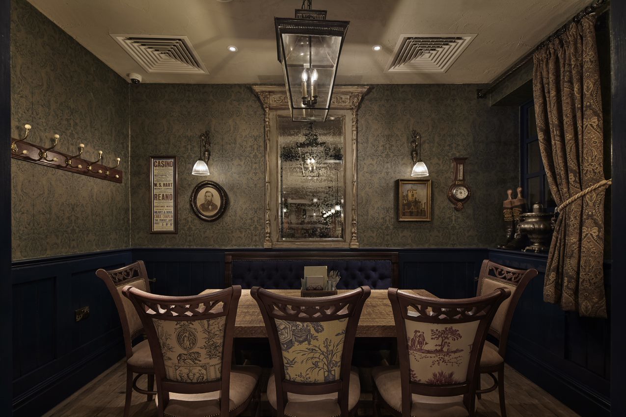 Hire The Botanist Gas Street Basin, Birmingham | The Study | VenueScanner