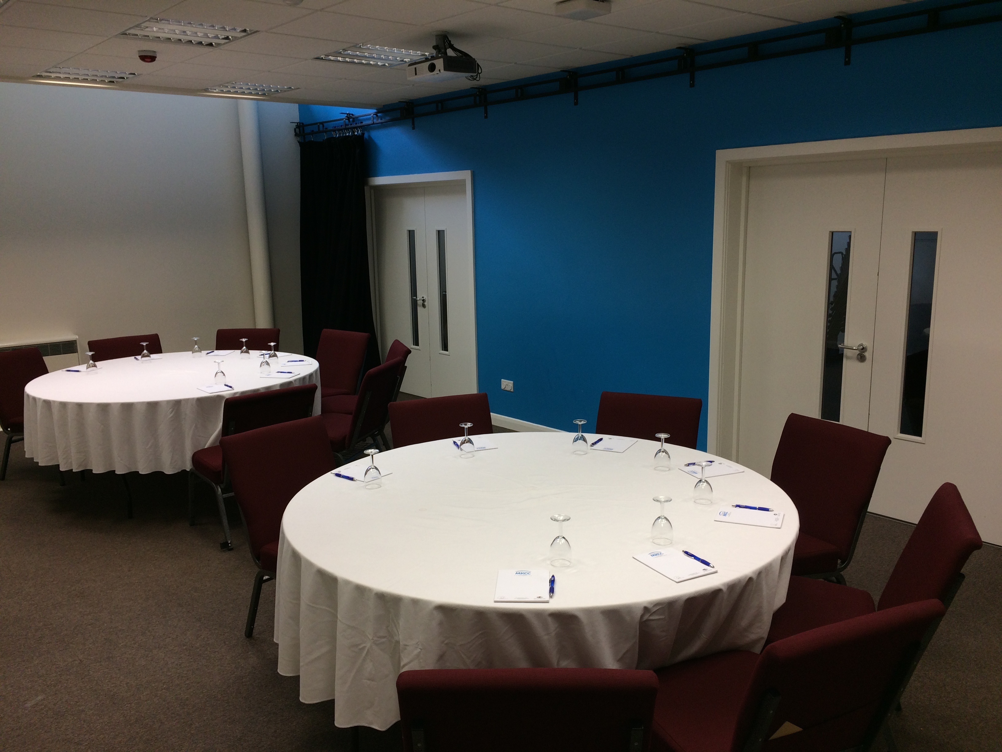 Hire MK Conferencing | Discovery Suite 2 | VenueScanner