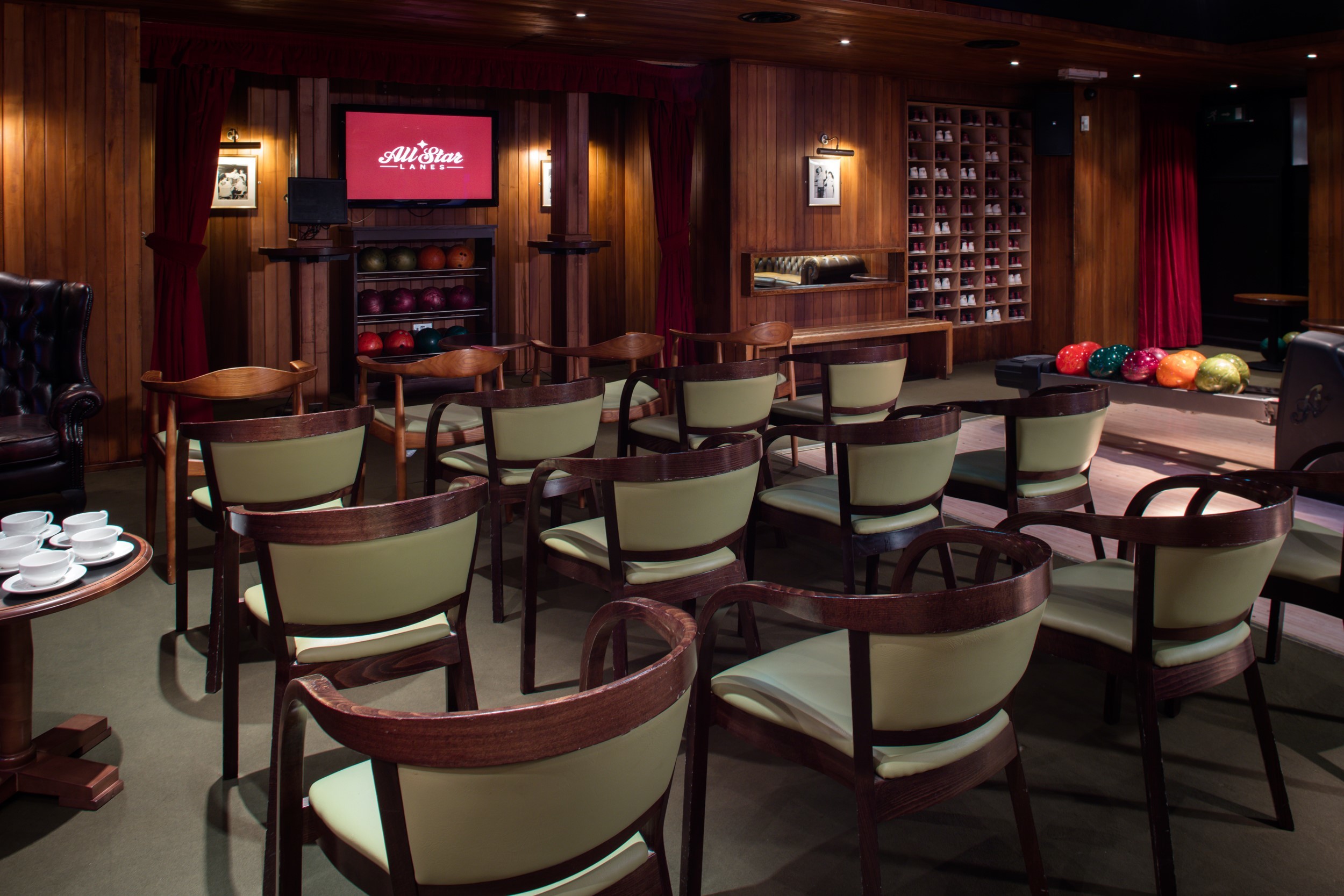 Hire All Star Lanes Holborn | Day Delegate / Meeting | VenueScanner