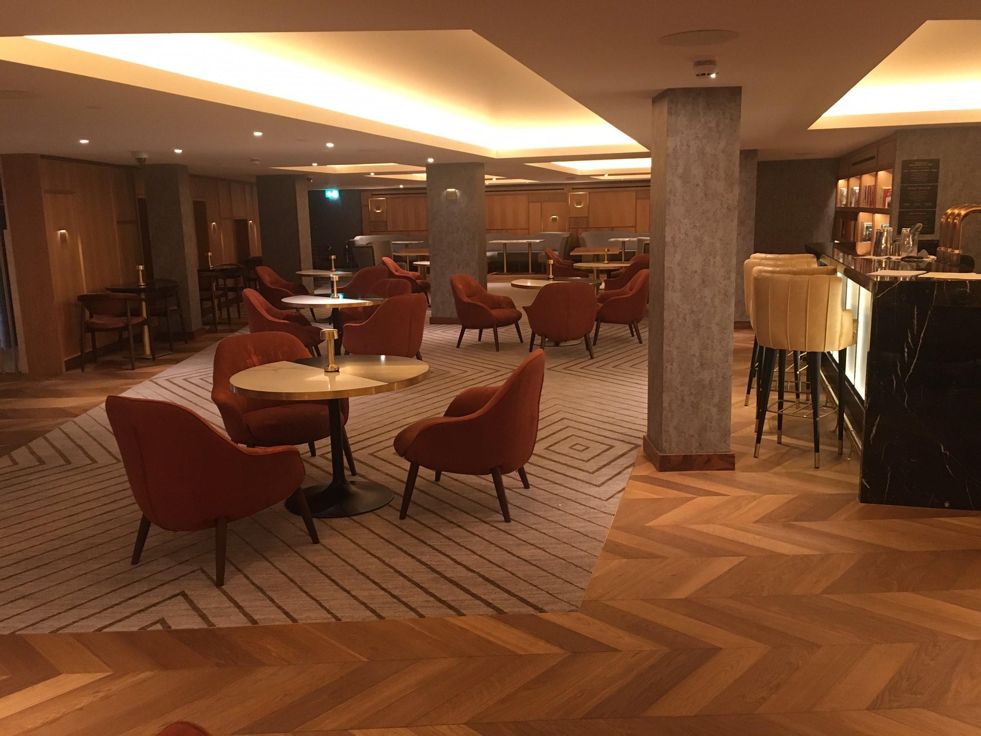 Hire Middle Eight | The Balcony | VenueScanner