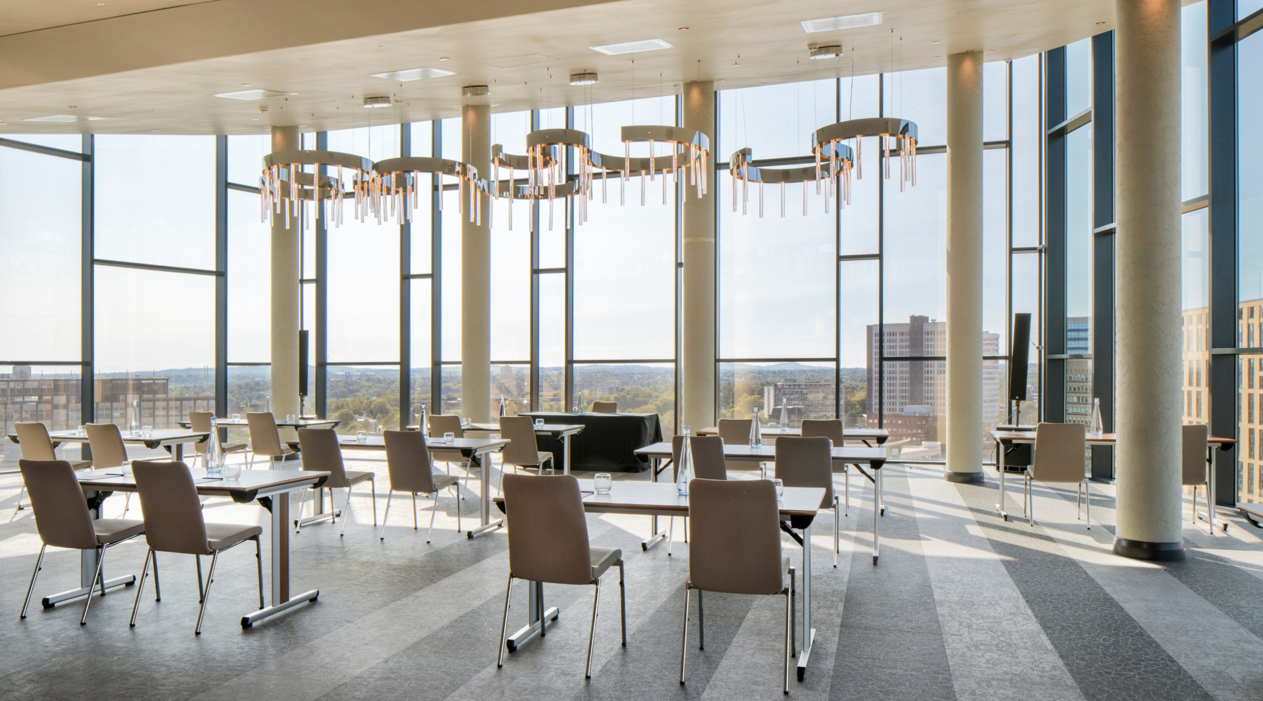 Hire Park Regis | Sky Loft | VenueScanner
