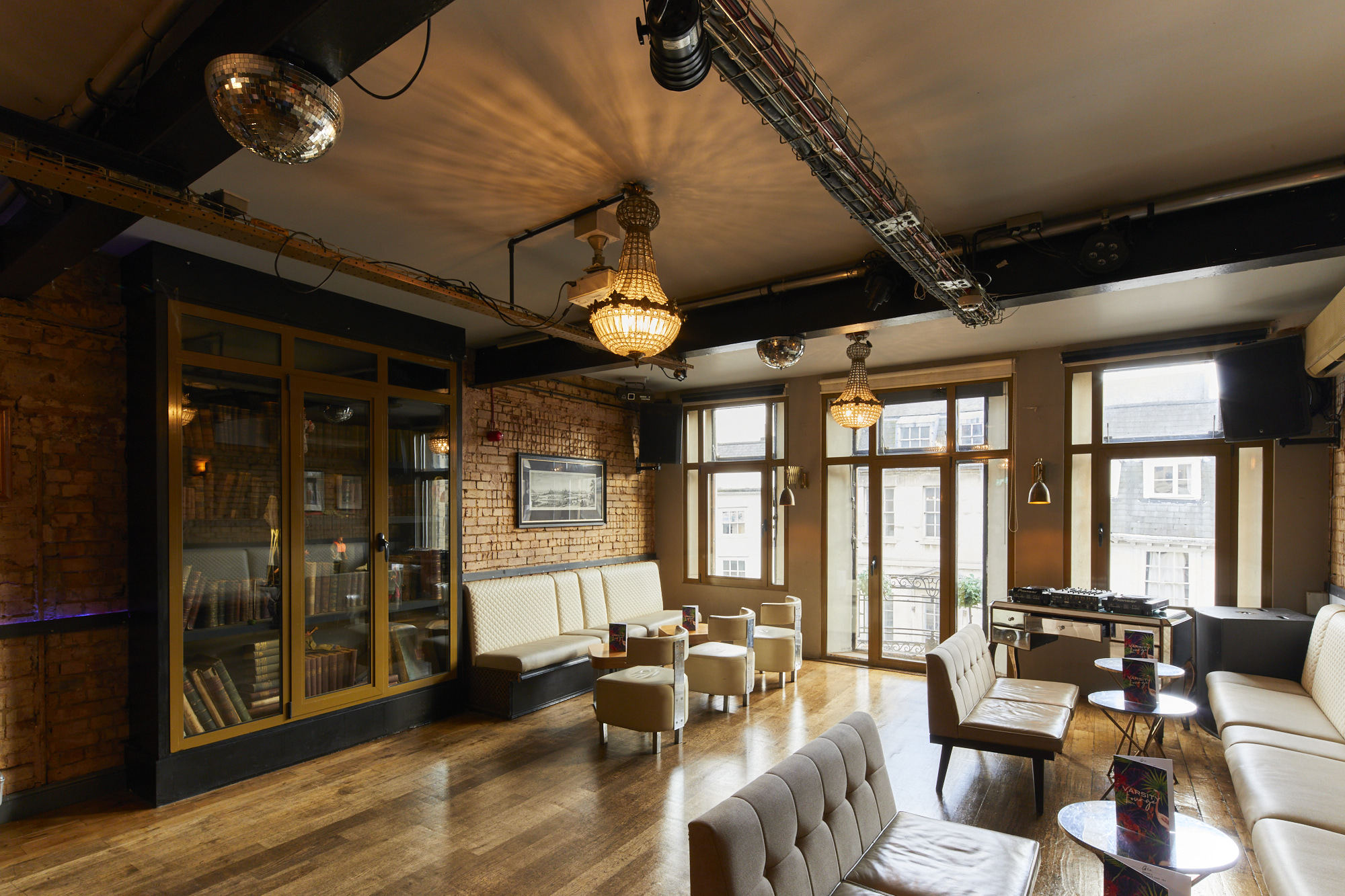 Hire The Varsity Club | Level 2 Bar And Lounge | VenueScanner