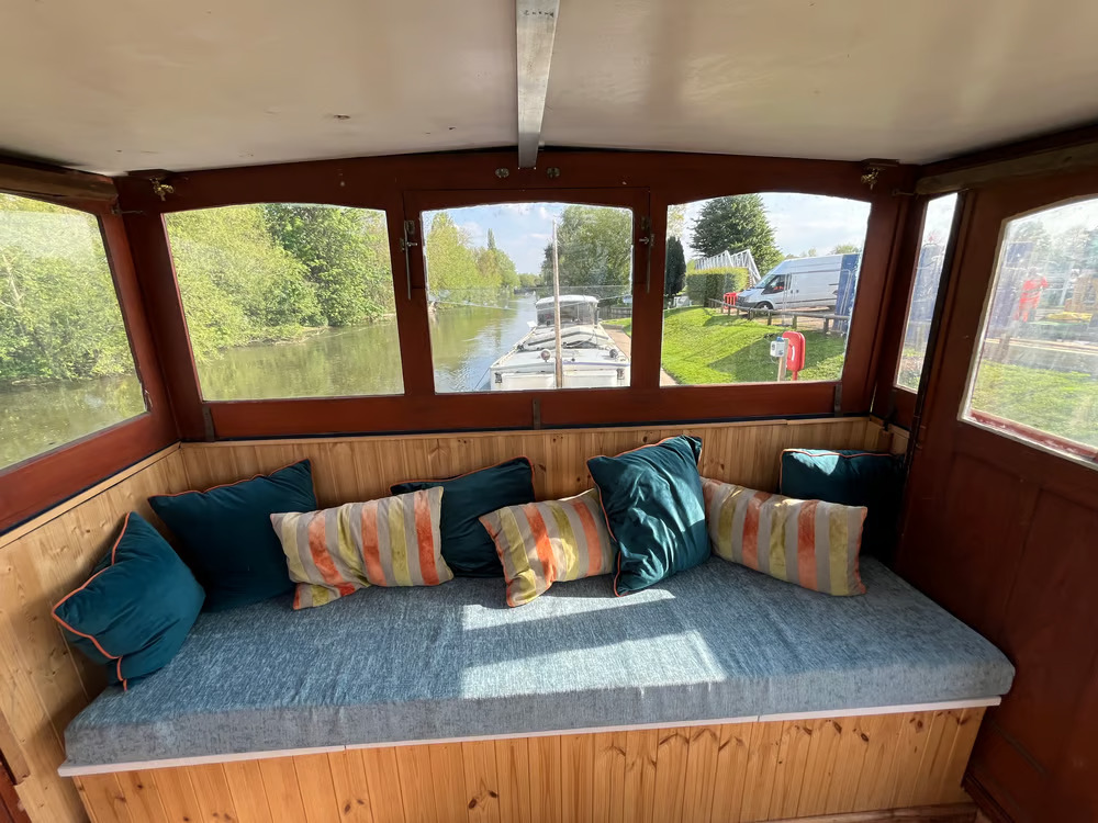 Hire Unitan Houseboat | Exclusive Hire | VenueScanner