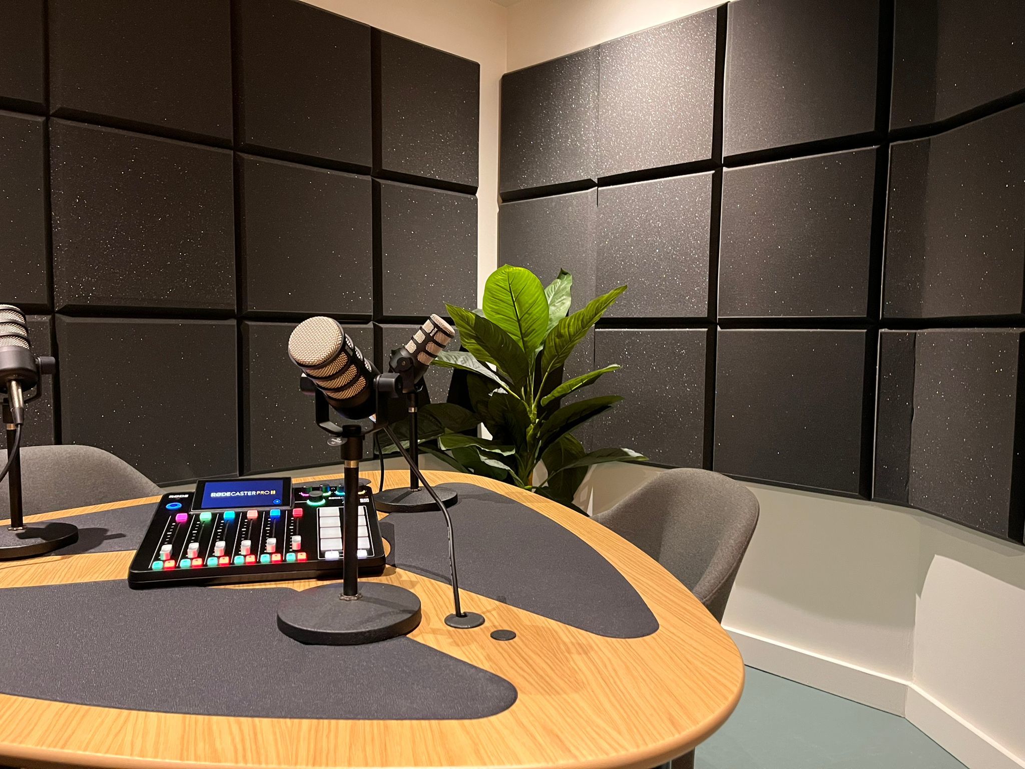Hire Department Leeds Dock | Podcast Studio | VenueScanner