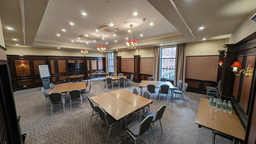 Hire Cedar Court Hotels Bradford | Boardroom Conference Suite ...