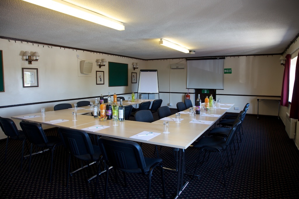 Hire Tilsworth Golf Conference Centre | Stanbridge Suite | VenueScanner