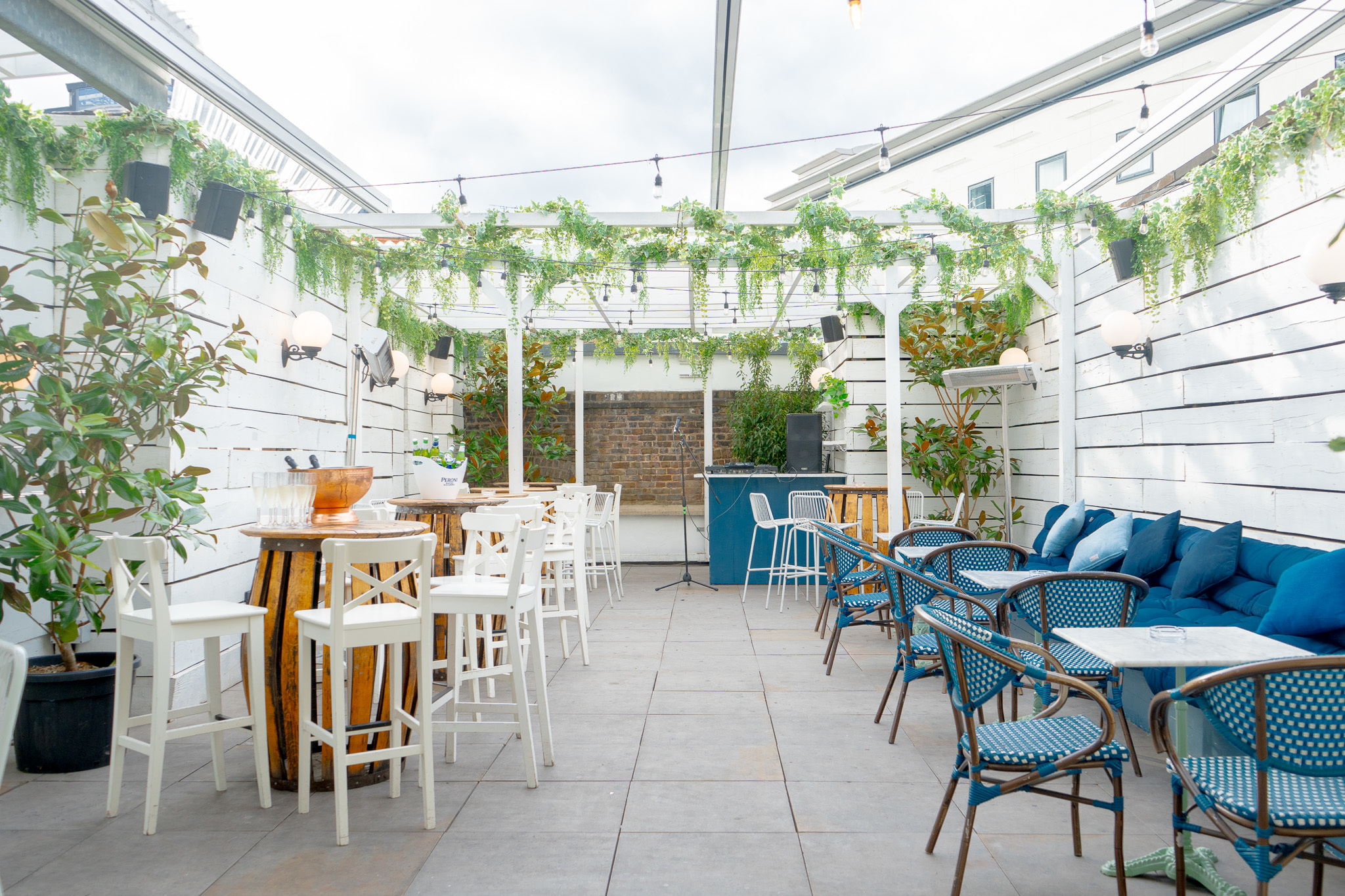 Hire Bubba Oasis | Weatherproof Rooftop Bar | VenueScanner