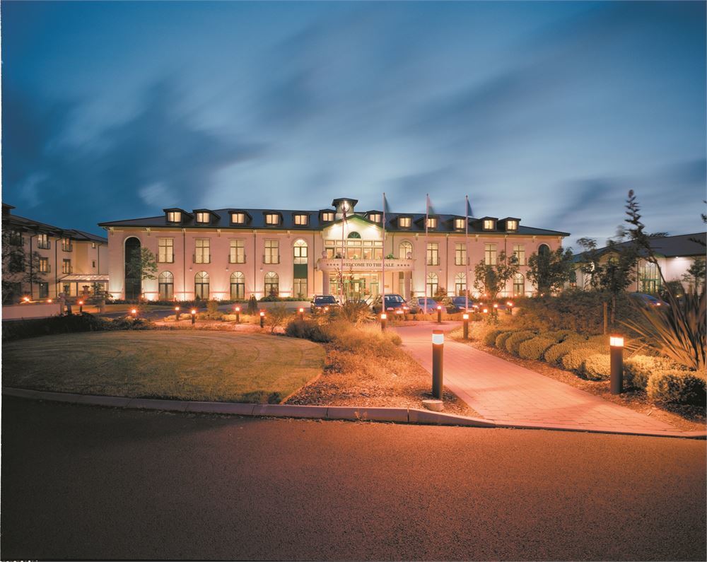 Hire Vale Resort | Conservatory | VenueScanner