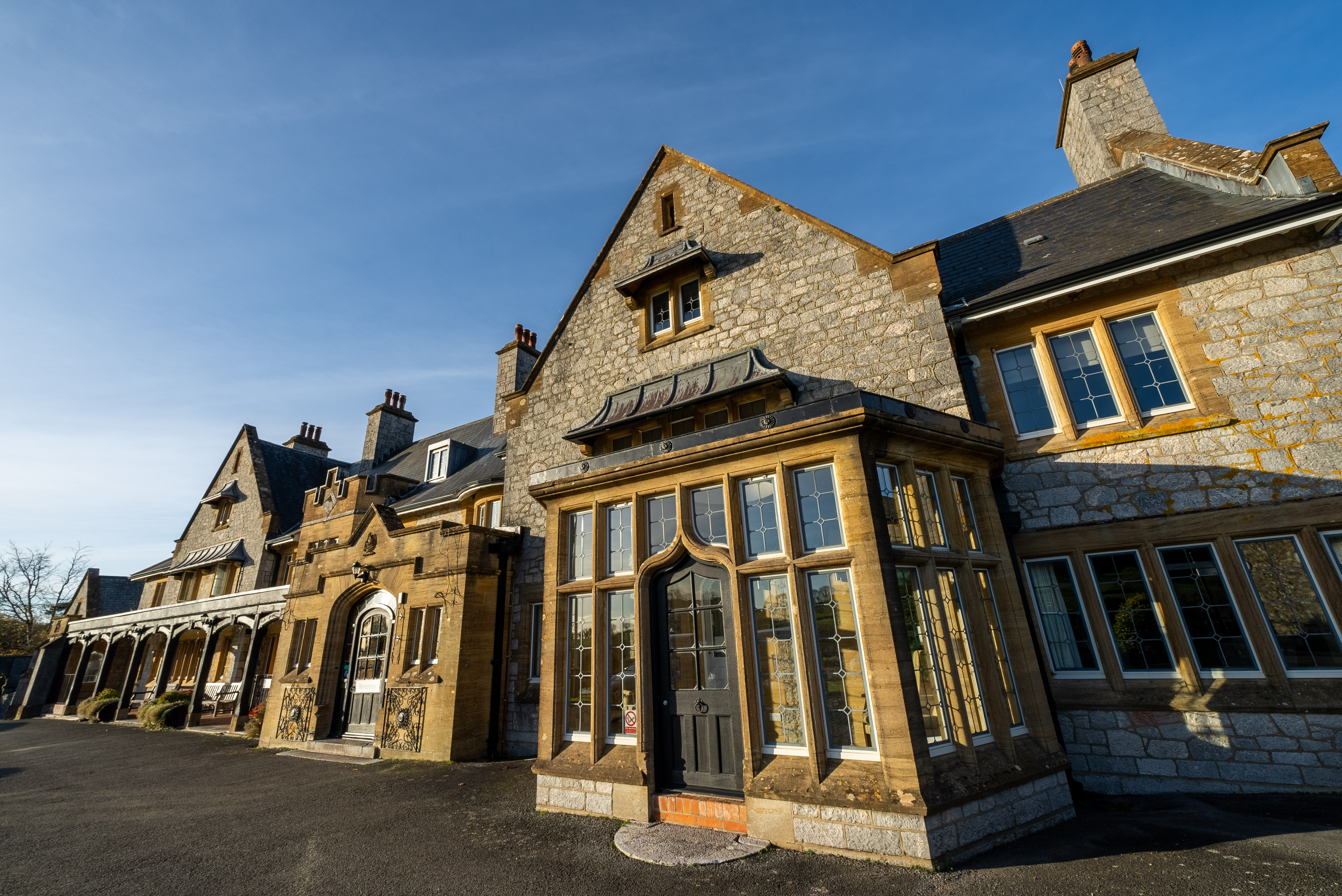 Hire Harcombe House | VenueScanner