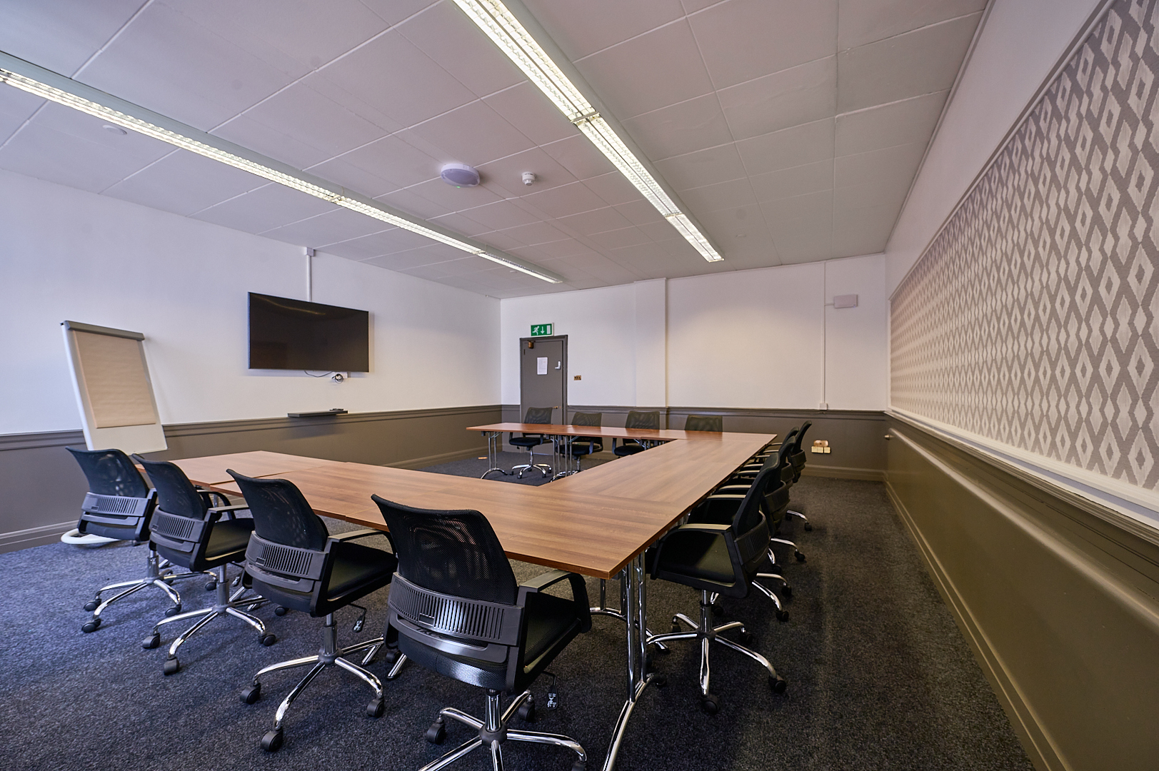 Hire Portsmouth Guildhall | Meeting Room 2 | VenueScanner